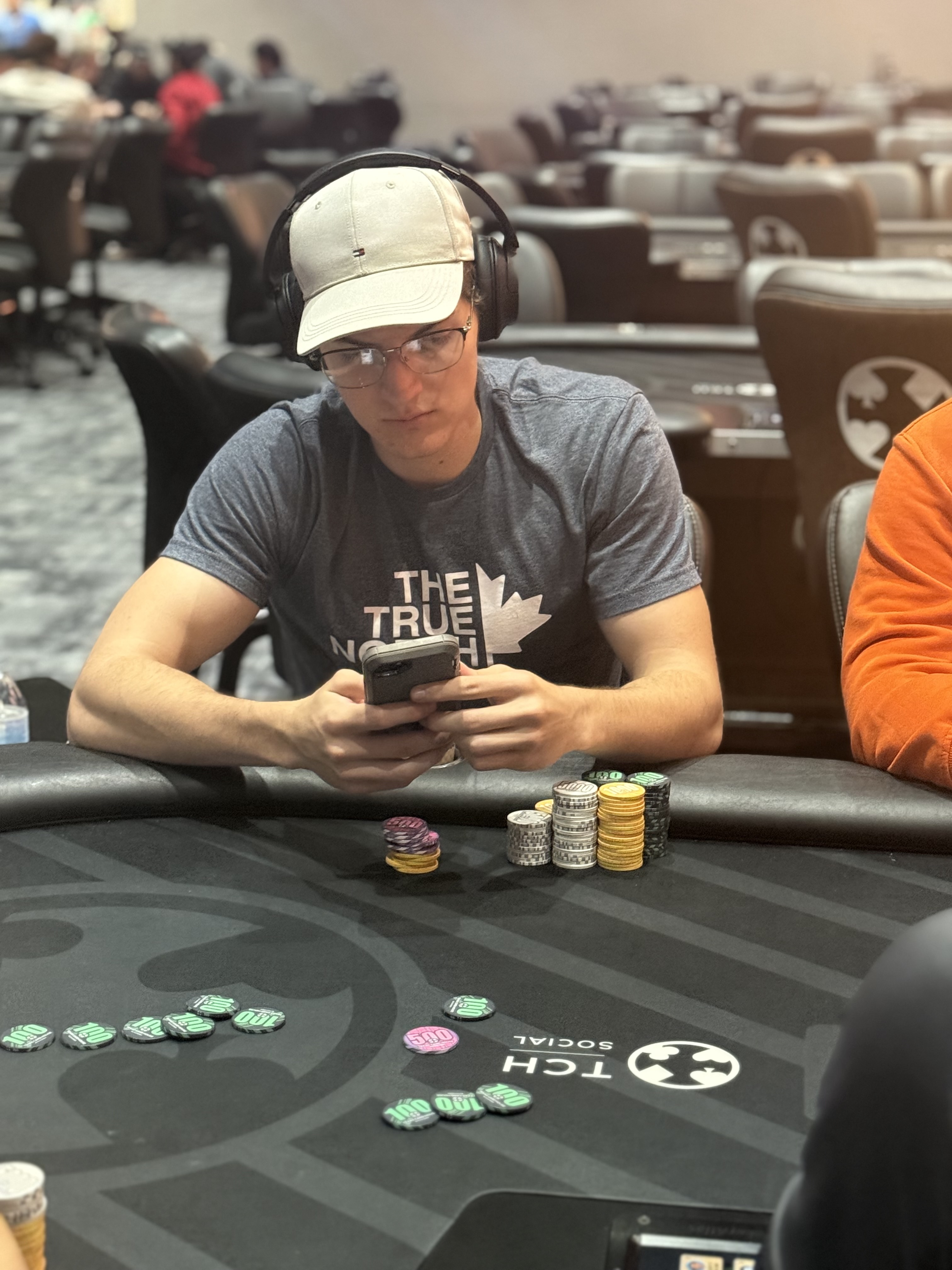 Main Event Day 1E: Lee Webb Leads at First Break (94 Entries)
